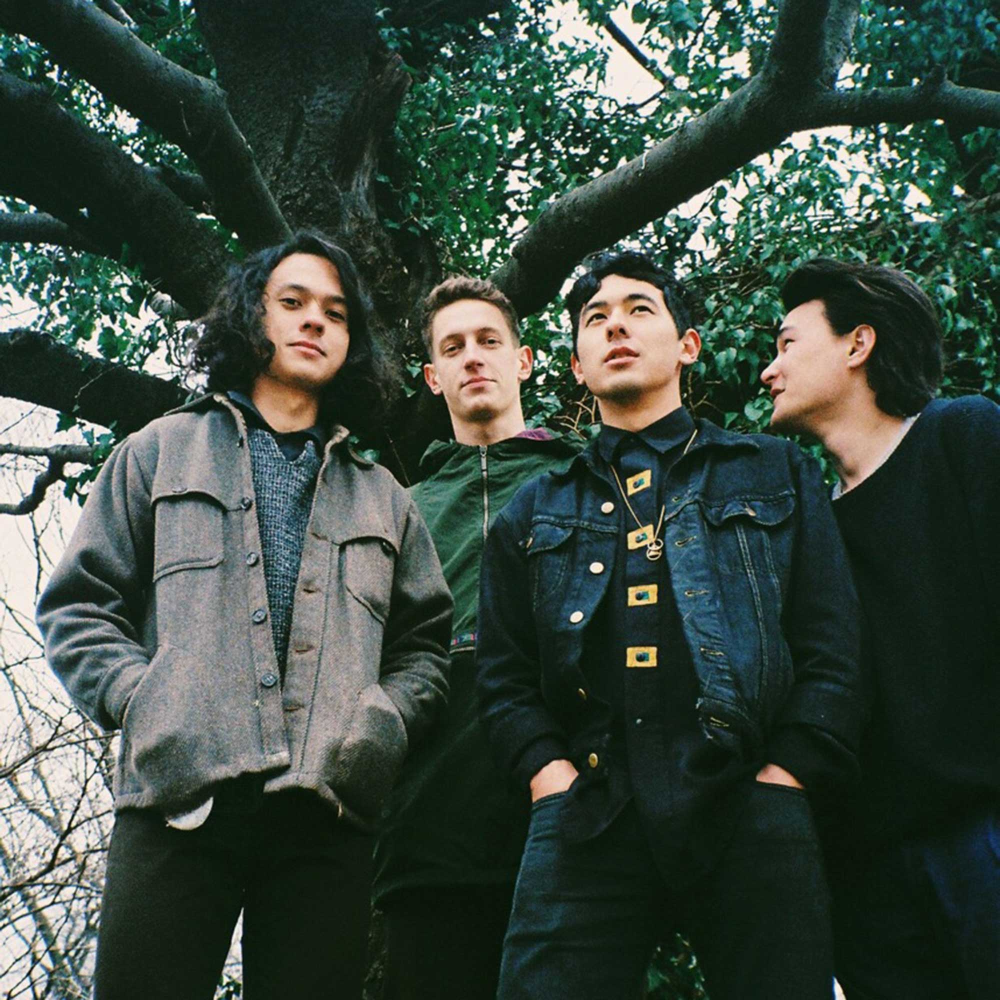 ร่วมย้อนเวลาตามไปโยกกับดนตรียุค 2000s ใน LAST DINOSAURS LIVE IN BANGKOK